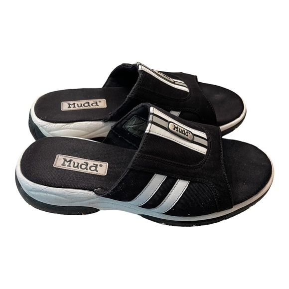 Mudd | Shoes | Ladies Vtg 9s Black White Mudd Platformlogo Slip On Y2k ...